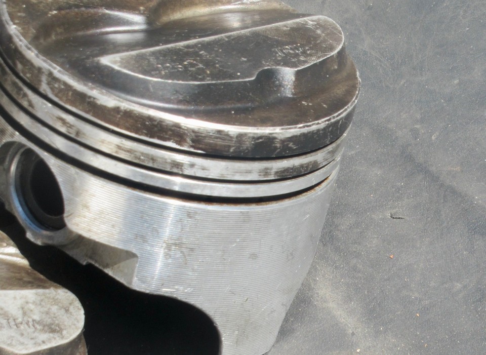 TRW Power Forged L2252 STD .220 Domed MINT USED pistons Set RARE TO ...