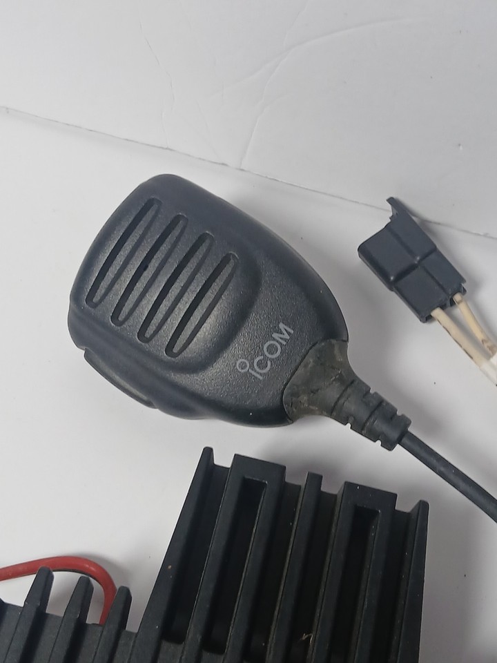 ICOM IC-F121 VHF Mobile Radio, 136 - 174 MHz Works w/ Microphone ...