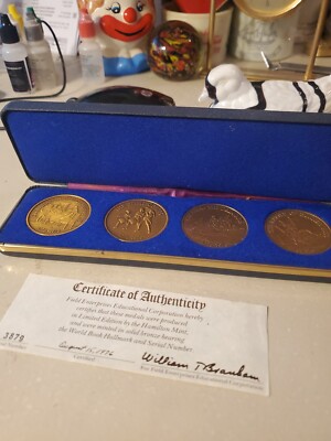 1976 Hamilton Mint Bicentennial Set - 4 Different Bronze Coins in Case ...