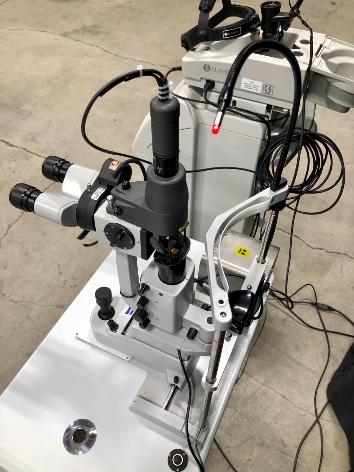 Lumenis VARIA Photocoagulator & Lumenis GmbH Headset with ZEISS Slit ...