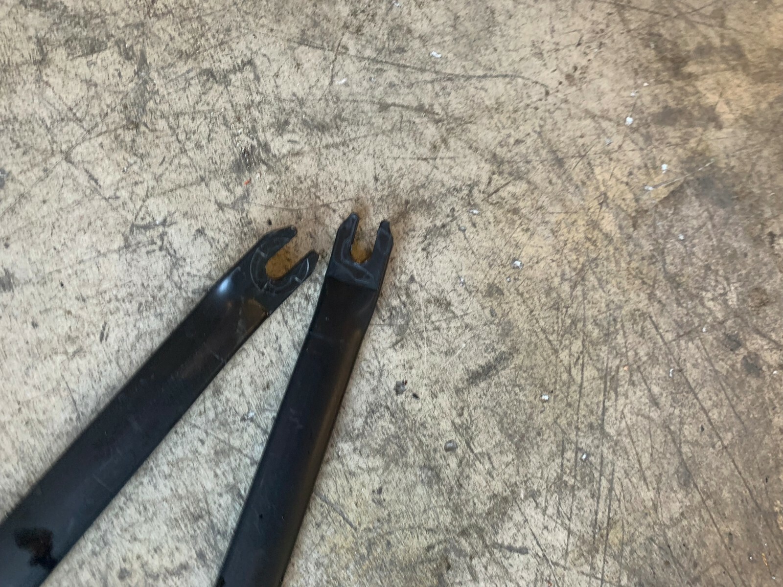 BMW 2012-2015 E84 X1 ENGINE BAY STRUT SUPPORT BAR LEFT AND RIGHT SET ...