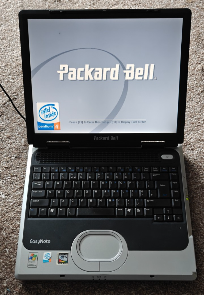 Packard Bell EasyNote F7300 3.06GHz 15'' Laptop Windows 98 Retro Gaming ...