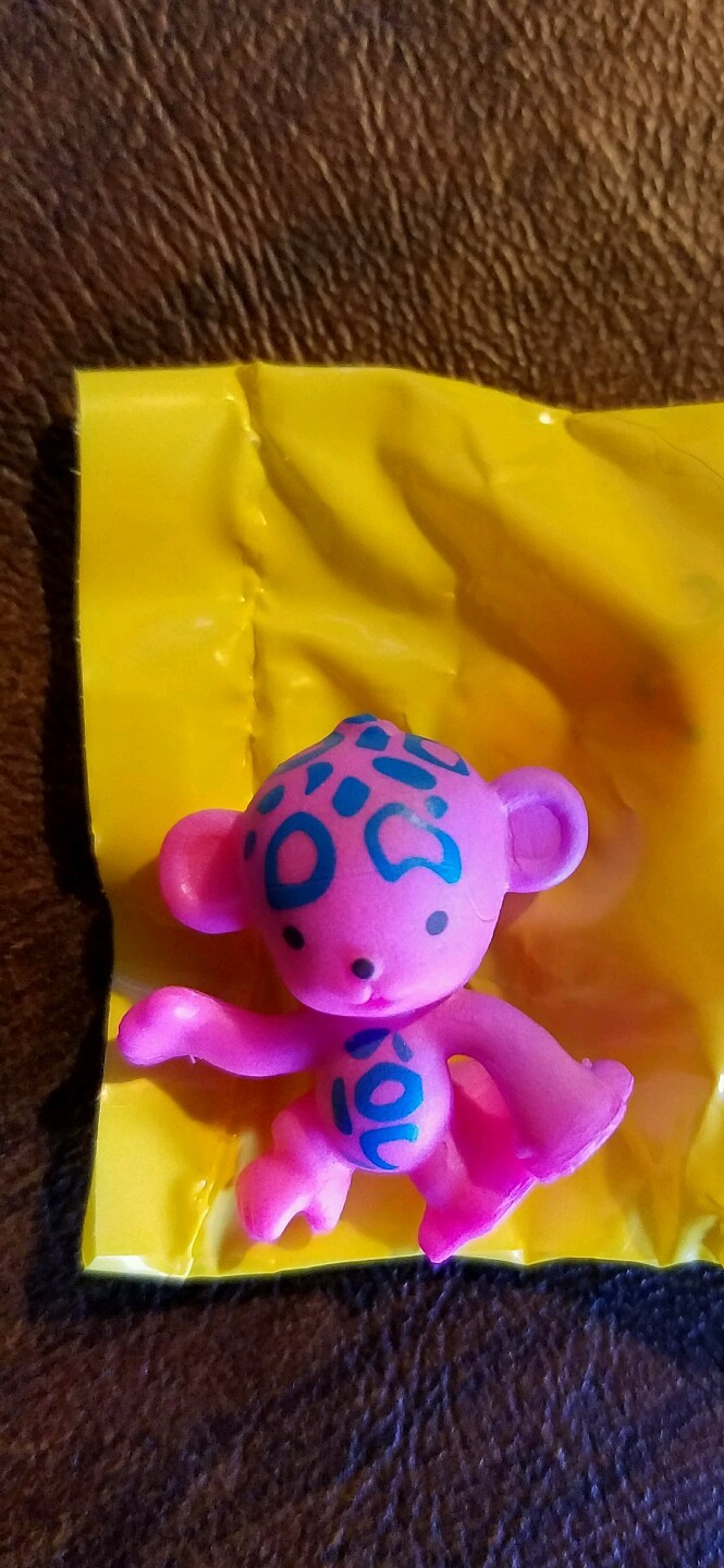 Twozies Season 1 Wave 2 [MACI] the neon pink monkey Ultra Rare VHTF ...