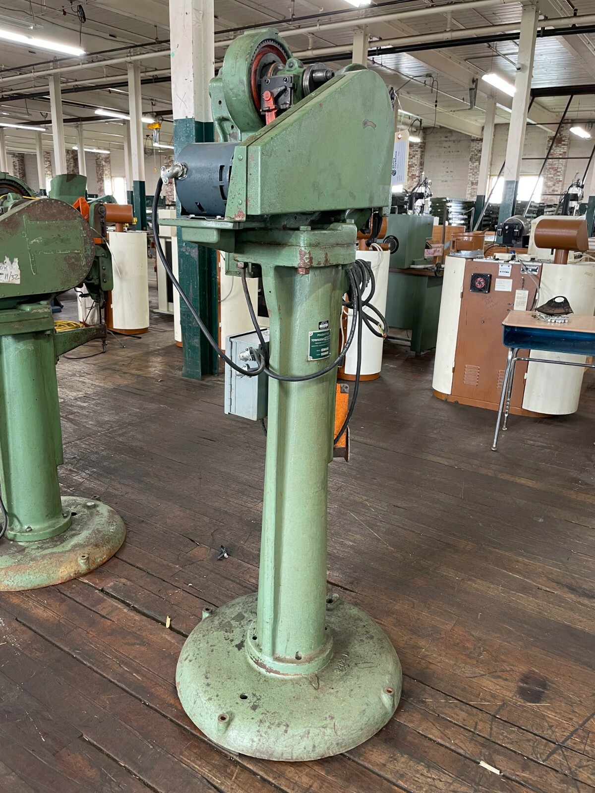 Townsend Textron - Pedal Operated Auto Feed Rivet Machine | eBay
