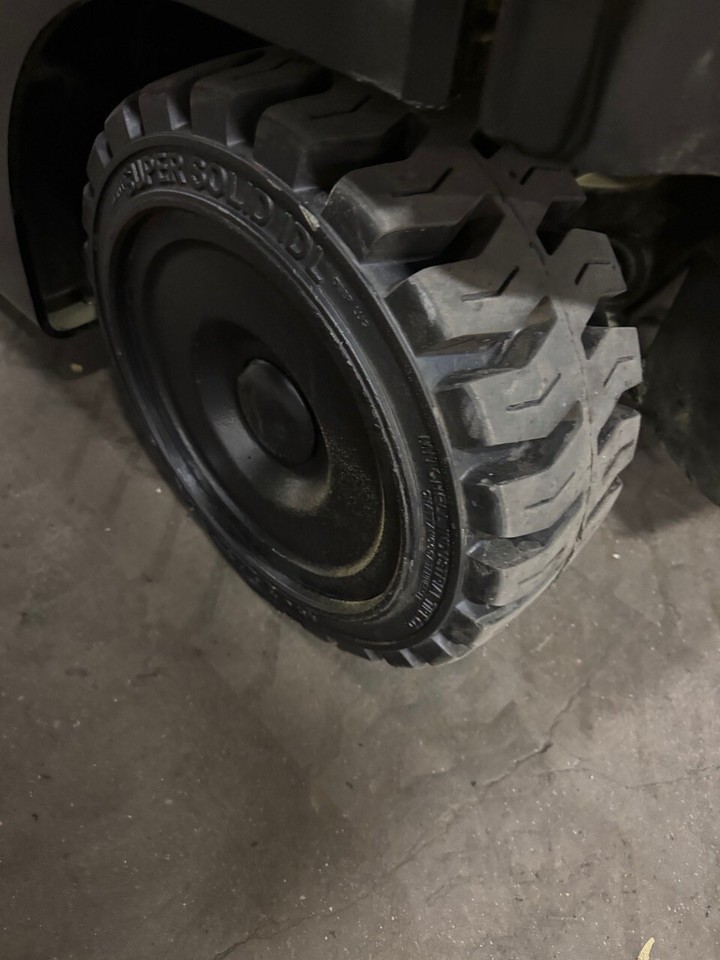 2021 Hyster E80XN 8000 LB 3 Stage Mast Electric Cushion Forklift 740 ...