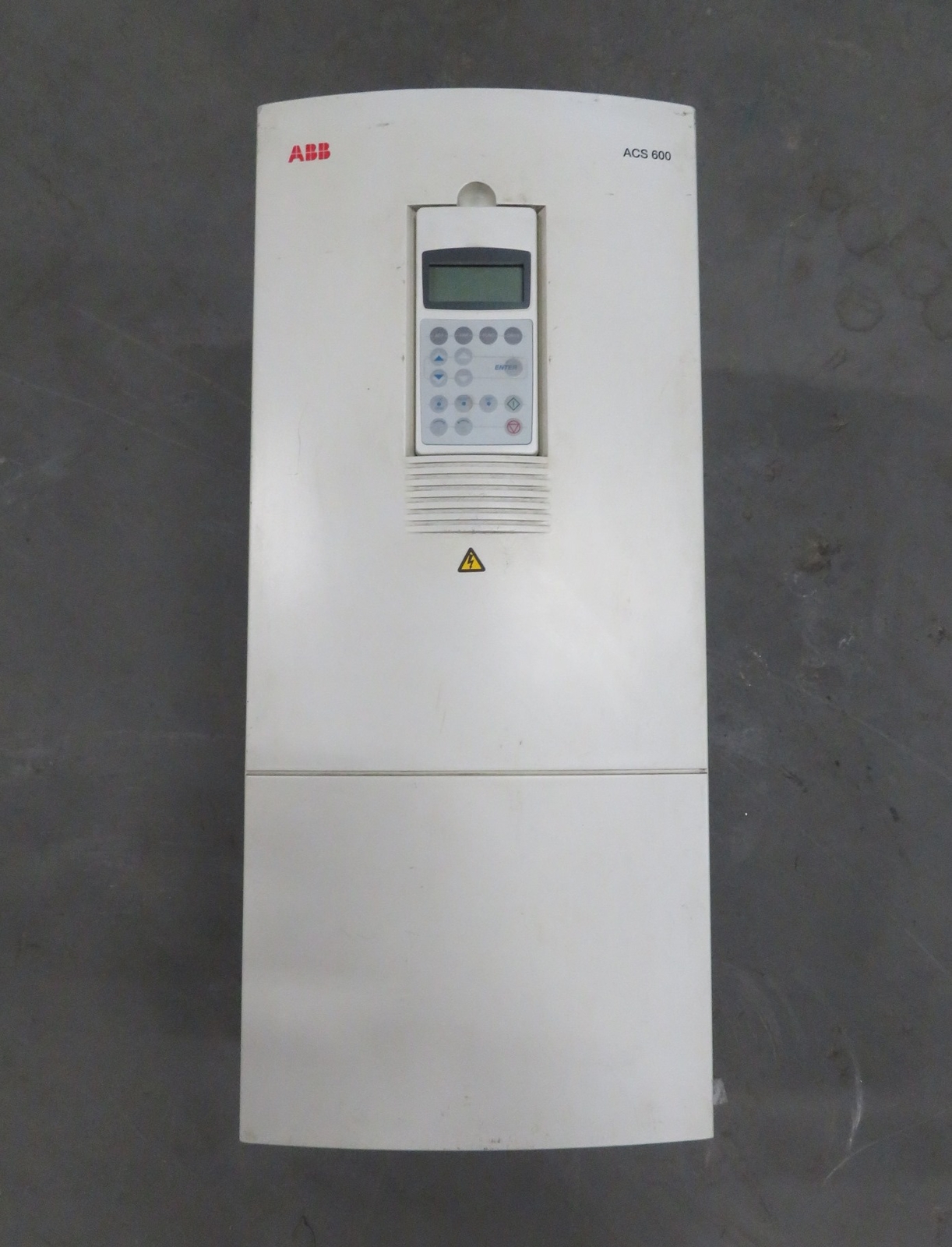 ABB ACS601-0070-5 60 HP AC VS Drive ACS-600 ACS-601 480V 60HP 84A ...