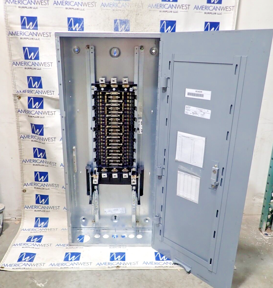 Nqml342225s Nq Panelboard Main Lug 225a 3 Phase 42 Cct