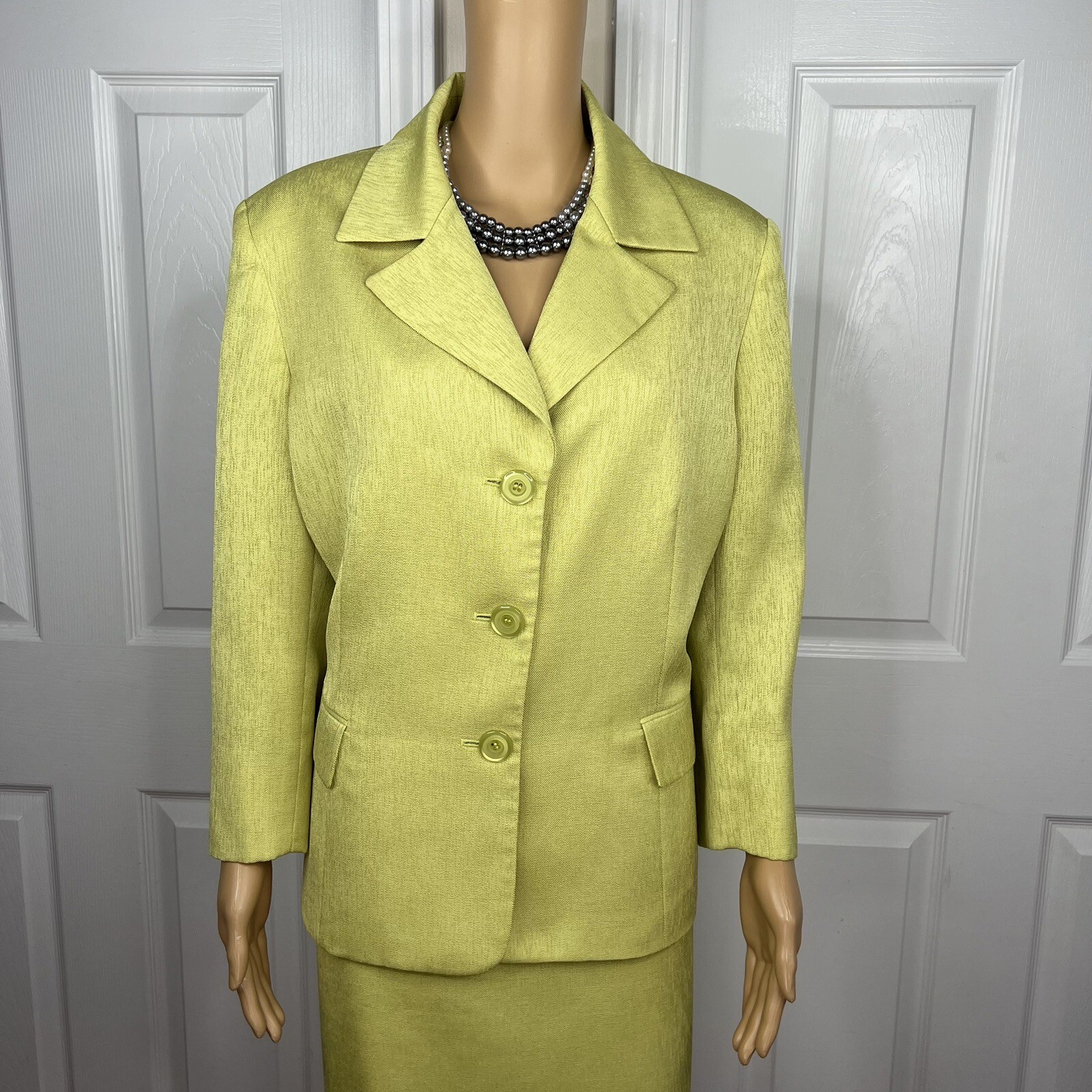 KASPER Women 2PC Lime Polyester Lined Peak Collar Cocktail Skirt Suit ...