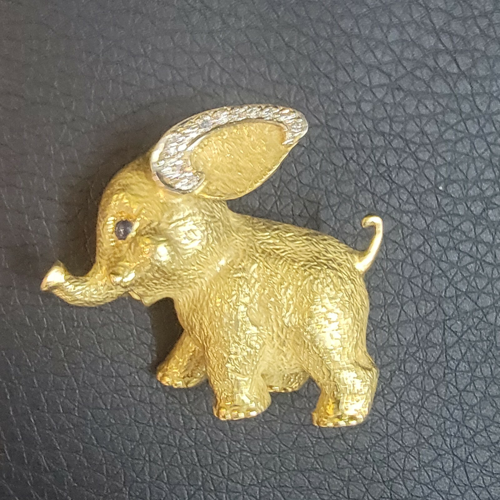 Vintage Baby ELEPHANT Brooch Pin 18Kt Yellow Gold Sa… - Gem