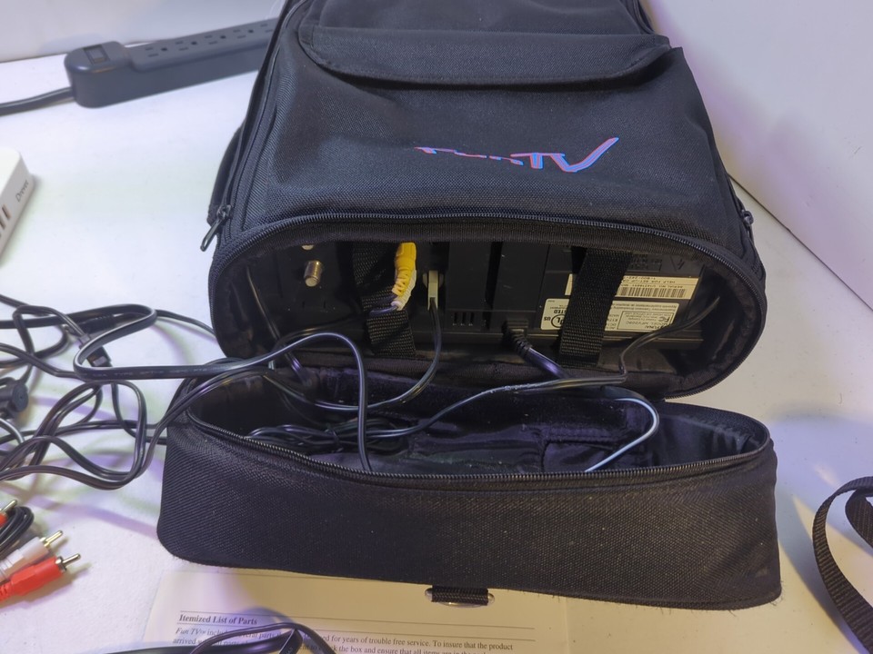 Sansui Mobile CRT 6" Color TV & VCR Retro Gaming W/ Remote + Case ( AC ...