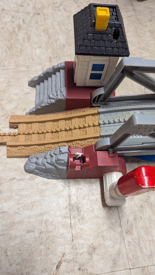 Vintage 2004 Geotrax Train Bayshore Drawbridge Draw Bridge Fisher Price ...