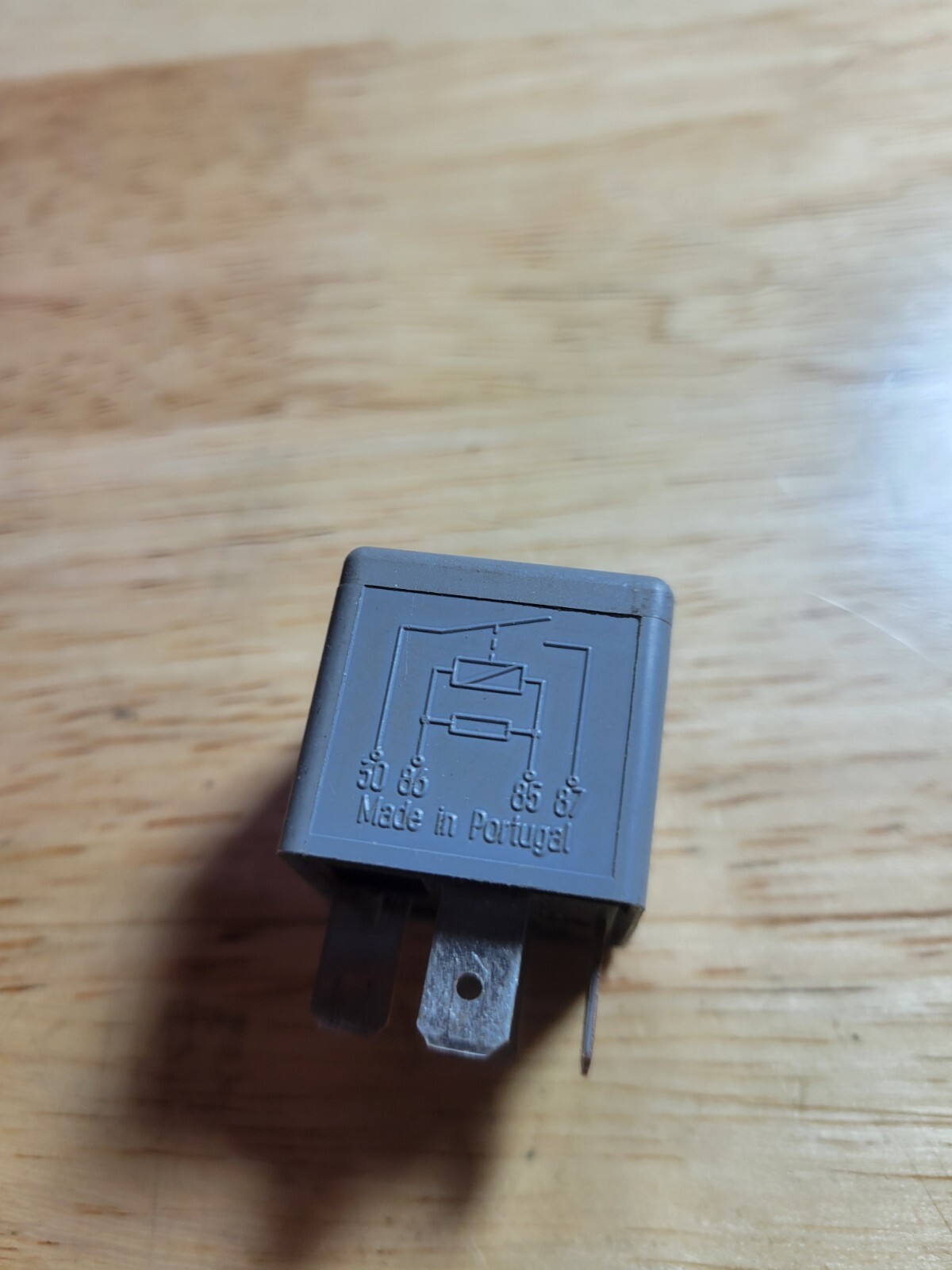 Relay # 373 VW Passat Beetle Touareg Phaeton Audi A4 S4 A6 S6 - 8D0 951 ...