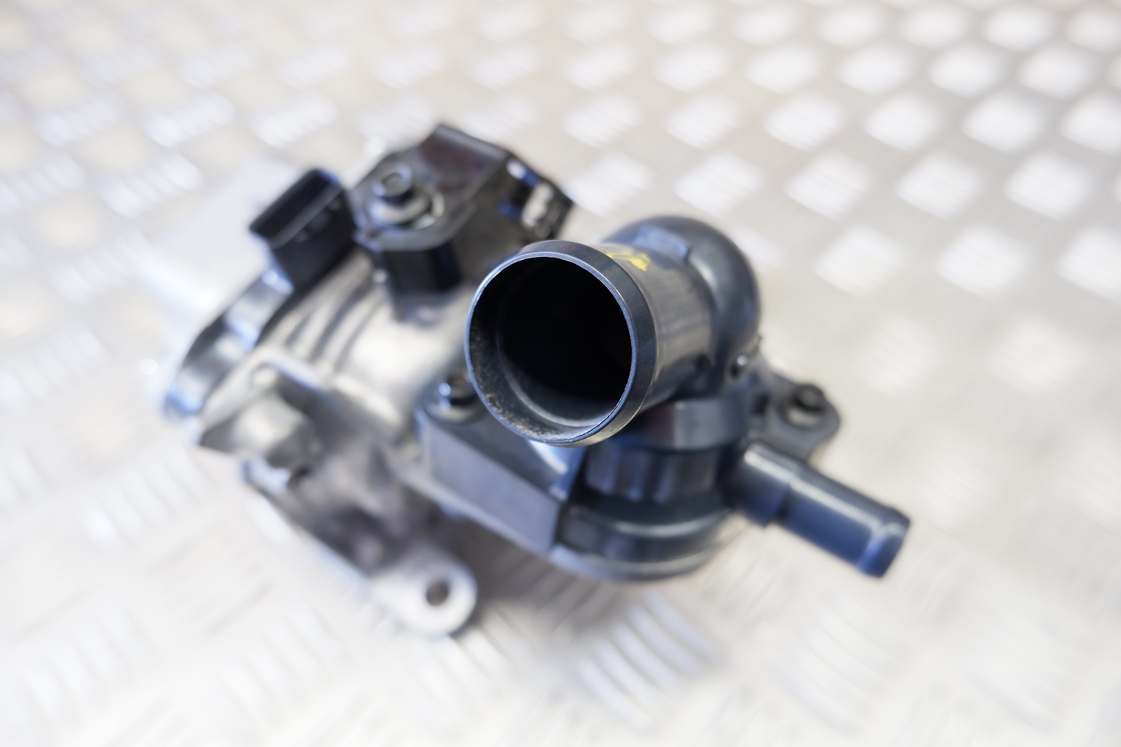 TOYOTA YARIS 2022 1.5HYBRID Engine Water Pump 16032-15190 OEM | eBay UK