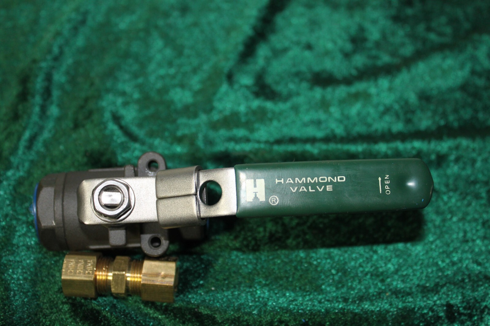 NOS 1/2" Ball Valve Hammond Valve Corp 2000 WOG FNPT Black Malleable ...