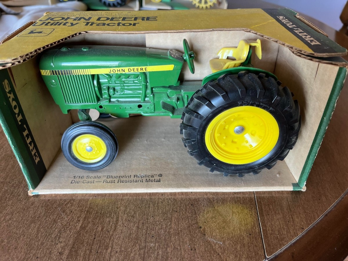 Collectible Toy Tractors 8 John Deere Vintage Tractor Toys To Add To