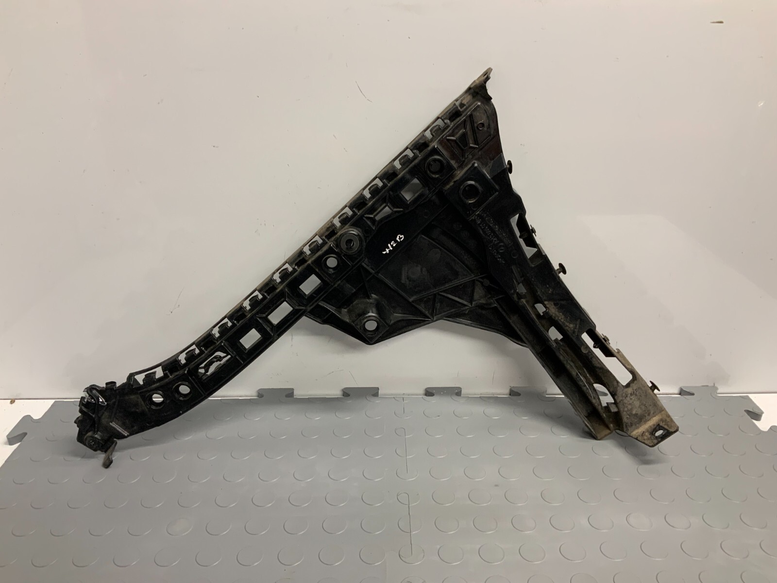 MERCEDES BENZ E-CLASS W213 AMG REAR LEFT BUMPER BRACKET A2138850163 | eBay