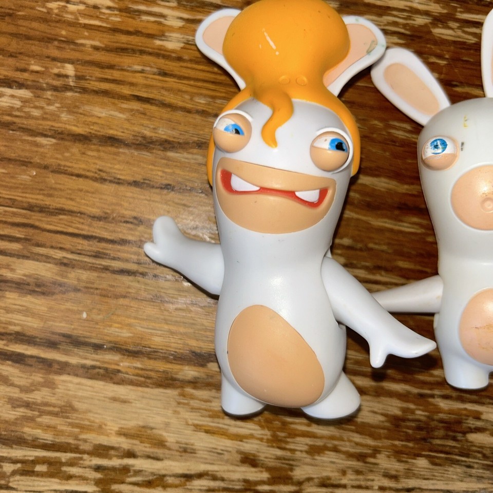 2 The Lapins Cretins Rabbids Invasion Toy Figure 2018 Burger King ...