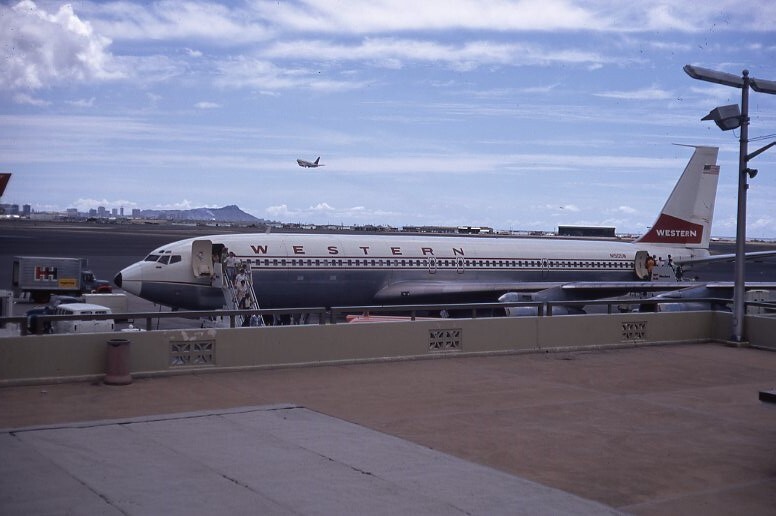 Western Airlines Boeing 707 old colors N1505W HNL scene – Kodachrome ...