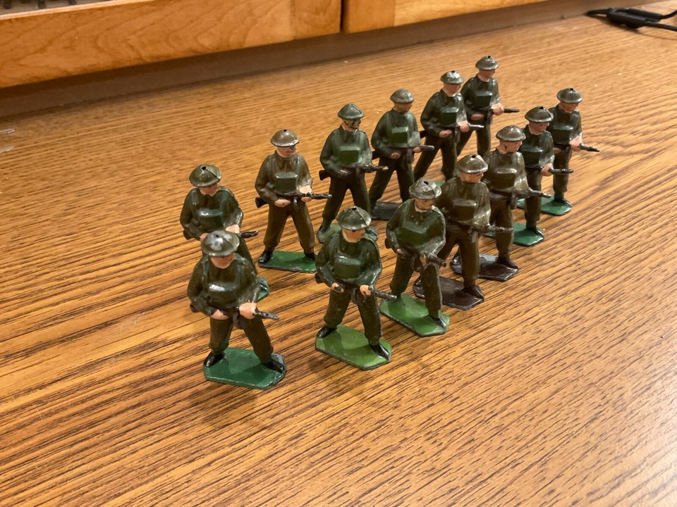 BRITIANS WW 2 INFANTRY AS SHOWN (13 figures ) | eBay