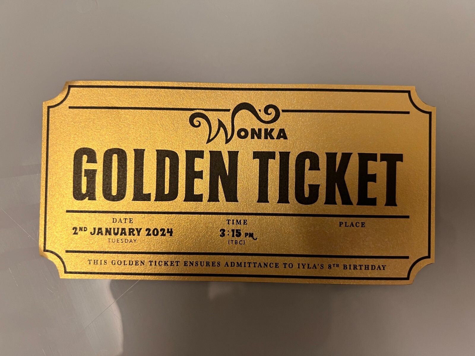Wonka Golden Ticket & Chocolate Bar - Invitation / Gift - Personalised ...