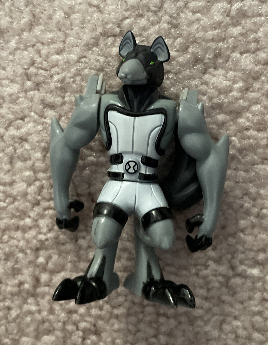 Ben 10 Omniverse Blitzwolfer Toy