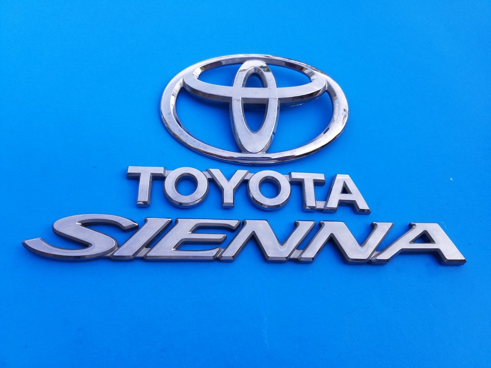 07 08 09 10 TOYOTA SIENNA REAR LID GATE CHROME EMBLEM LOGO BADGE SET ...