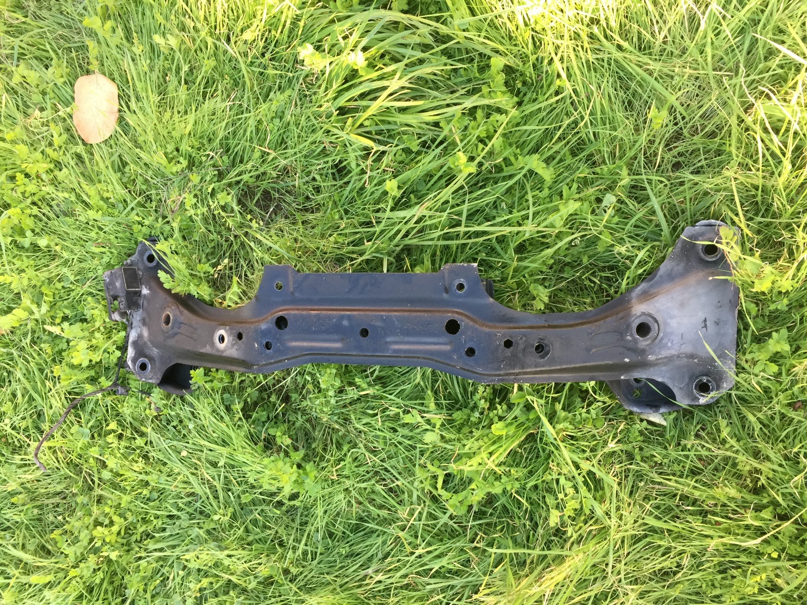 2001 2006 BMW E46 M3 Z4 M Coupe Roadster Subframe CROSS MEMBER SUPPORT 2001-2006-bmw-e46-m3-z4-m-coupe-roadster-subframe-cross-member-support
