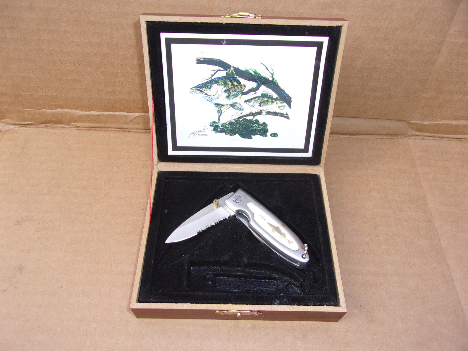 Collectible Walleye Pocket Knife in Display Case | eBay