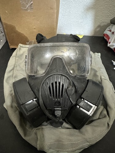 AVON M50 GAS MASK W/ CARRY BAG - U.S. MILITARY / LAW ENFORCEMENT -SIZE ...