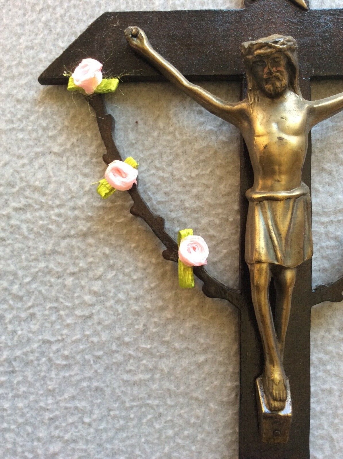 VINTAGE MYSTIC ROSE CARVED WOOD PRIESTS ALTAR TABLE CHAMBER CRUCIFIX | eBay