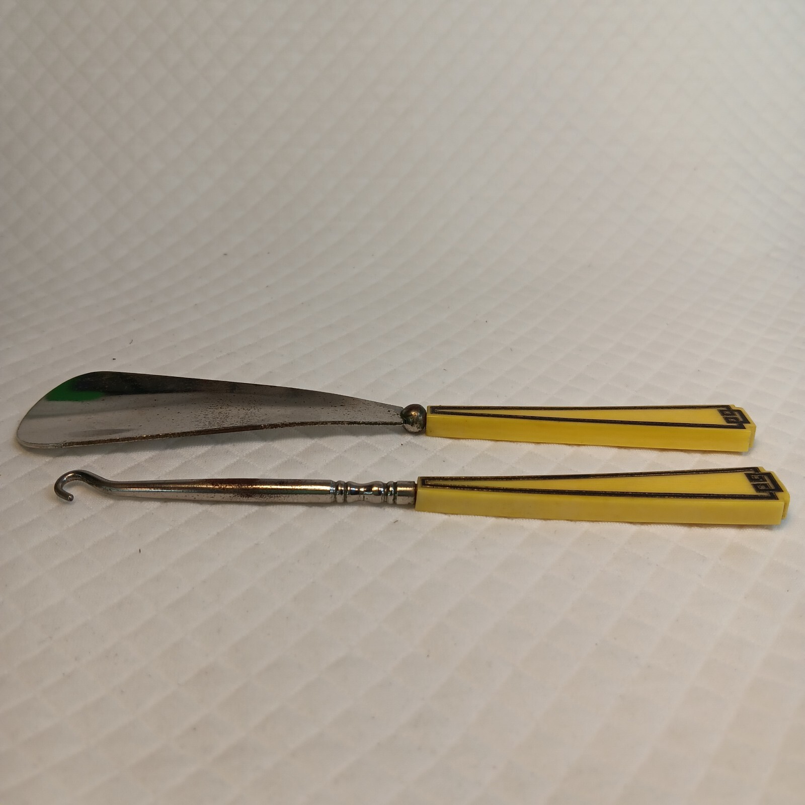 Antique 1910s Bakelite Set Of Dresser Shoe Implements… - Gem