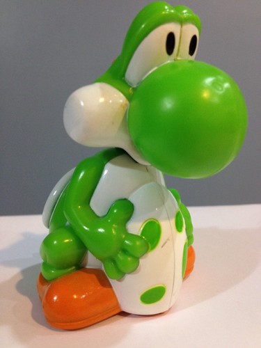 ☀️ YOSHI Figure Burger King Toy Mario Nintendo Superstars Winds Cake ...