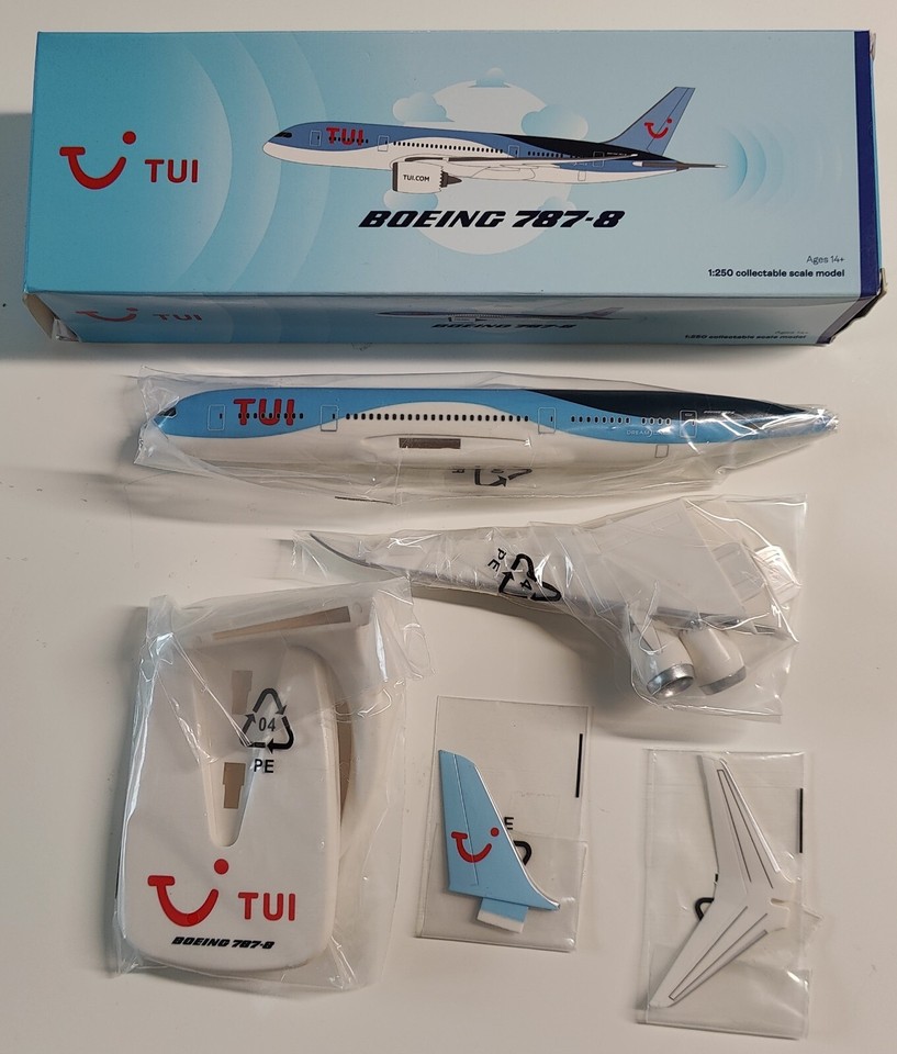 TUI Boeing 787 B787-8 Model Aircraft Plane Scale 1:250 - New in box | eBay