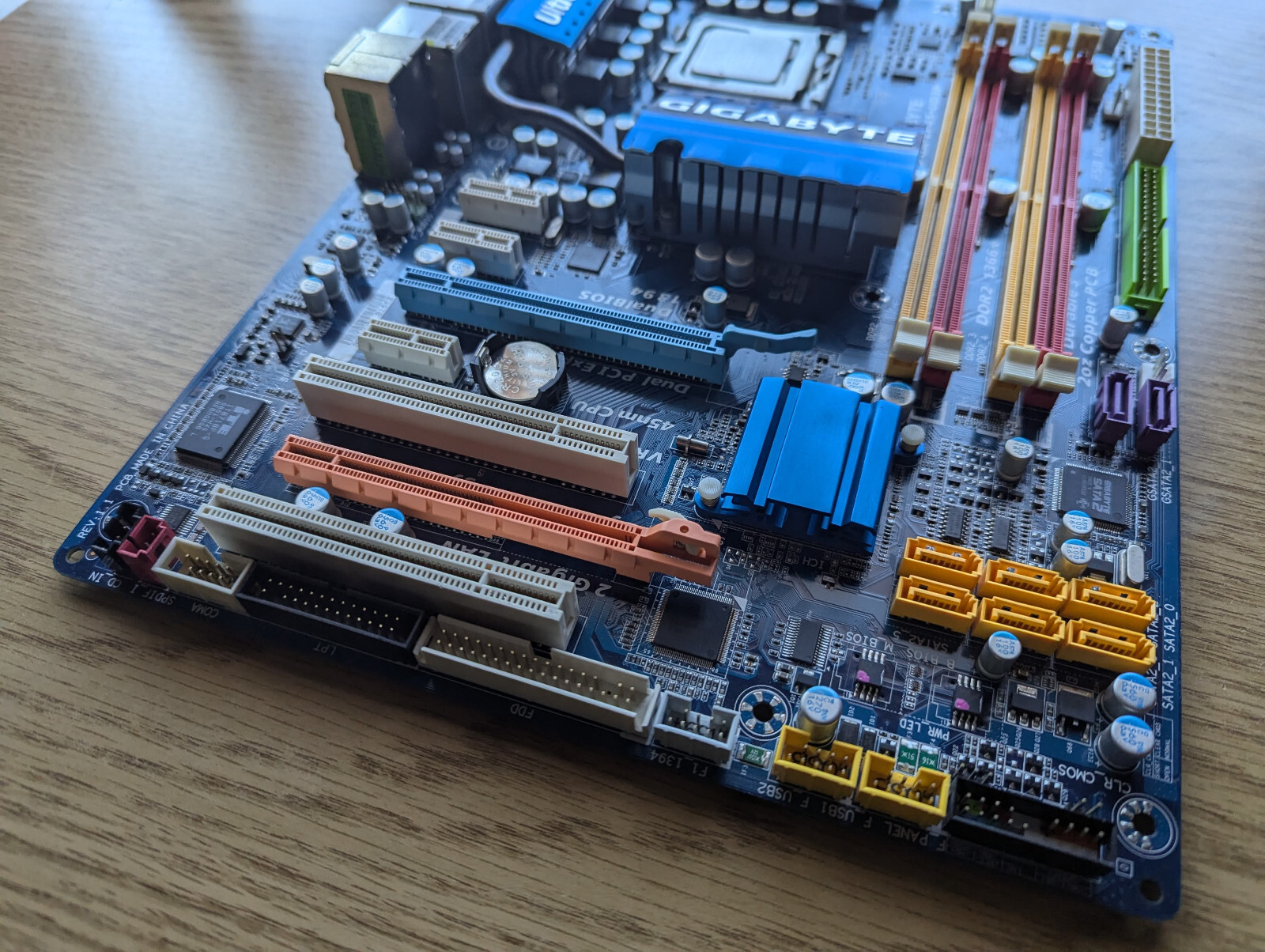 Gigabyte Technology GA-EP45-UD3P, LGA 775/Socket T, Intel Motherboard ...