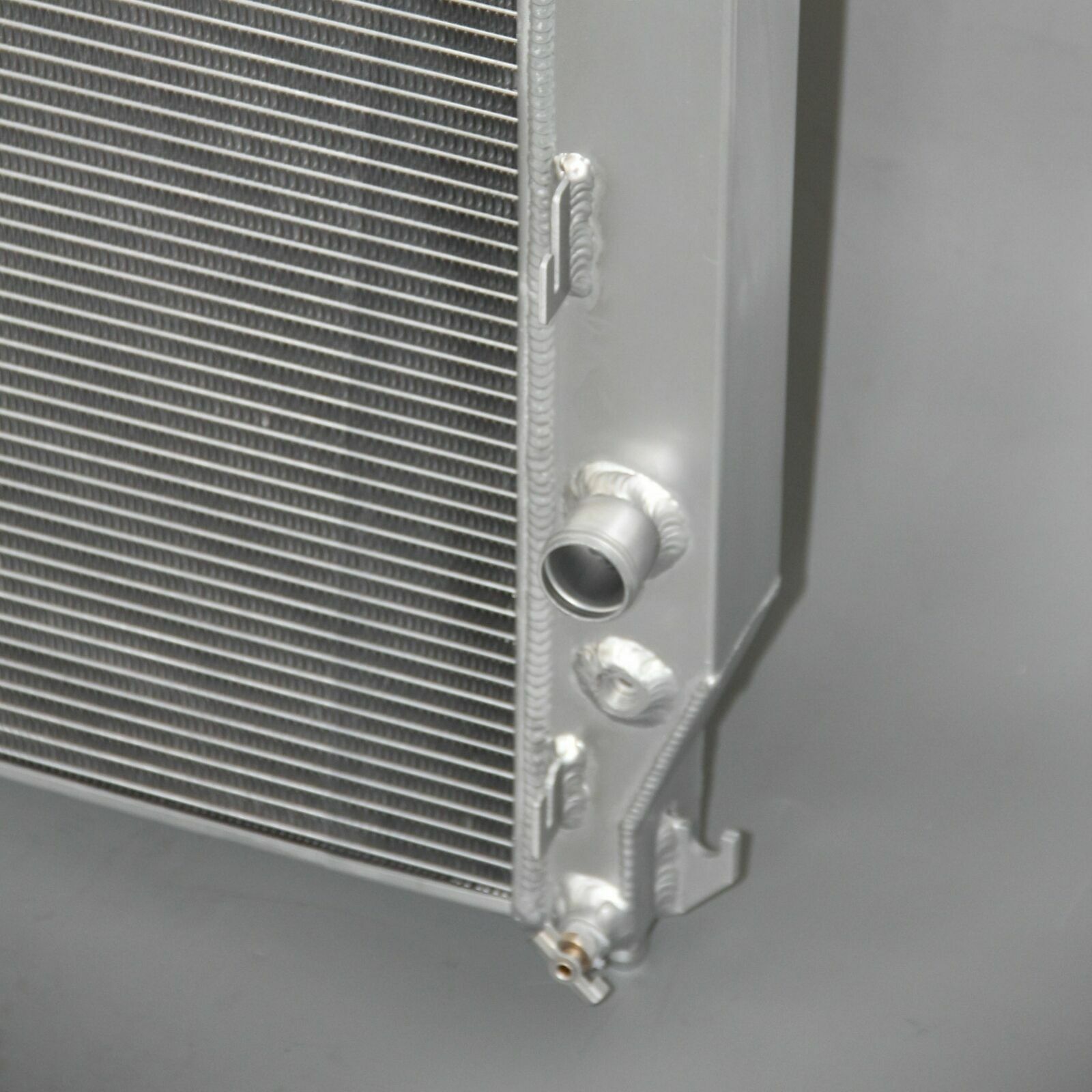 CU1885 Aluminum Radiator For 97-04 Chevrolet Chevrolet Corvette 5.7L ...