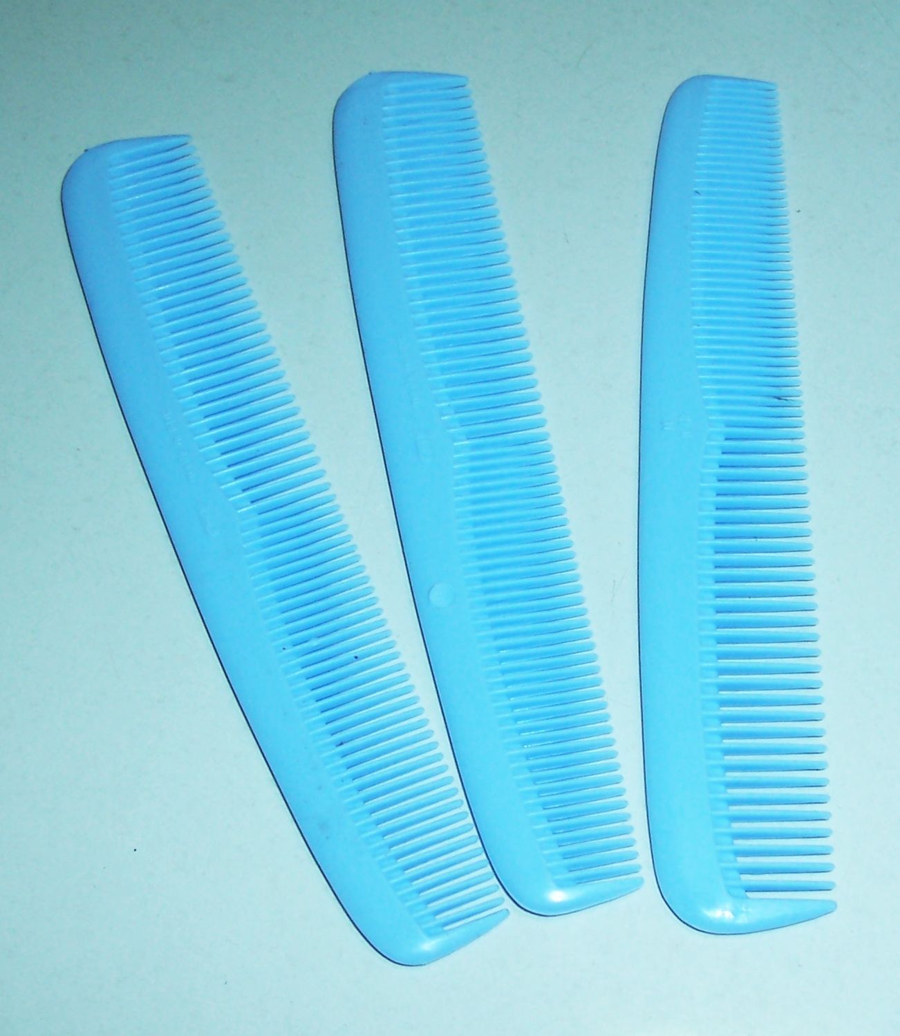 3 originale DDR Kämme Kamm hellblau Plastik retro stil rockabilly ...