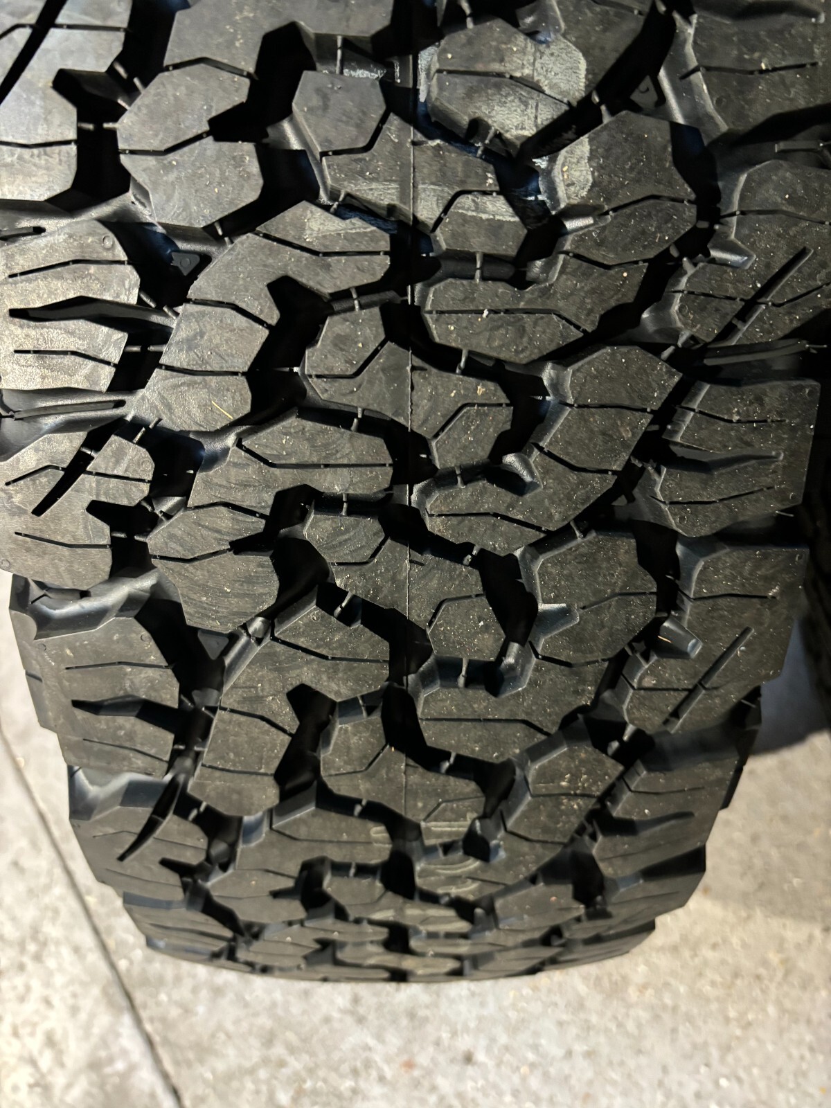 Challenger Steel Wheels + BFGoodrich 265/75r16 AT KO2 for Land Rover ...