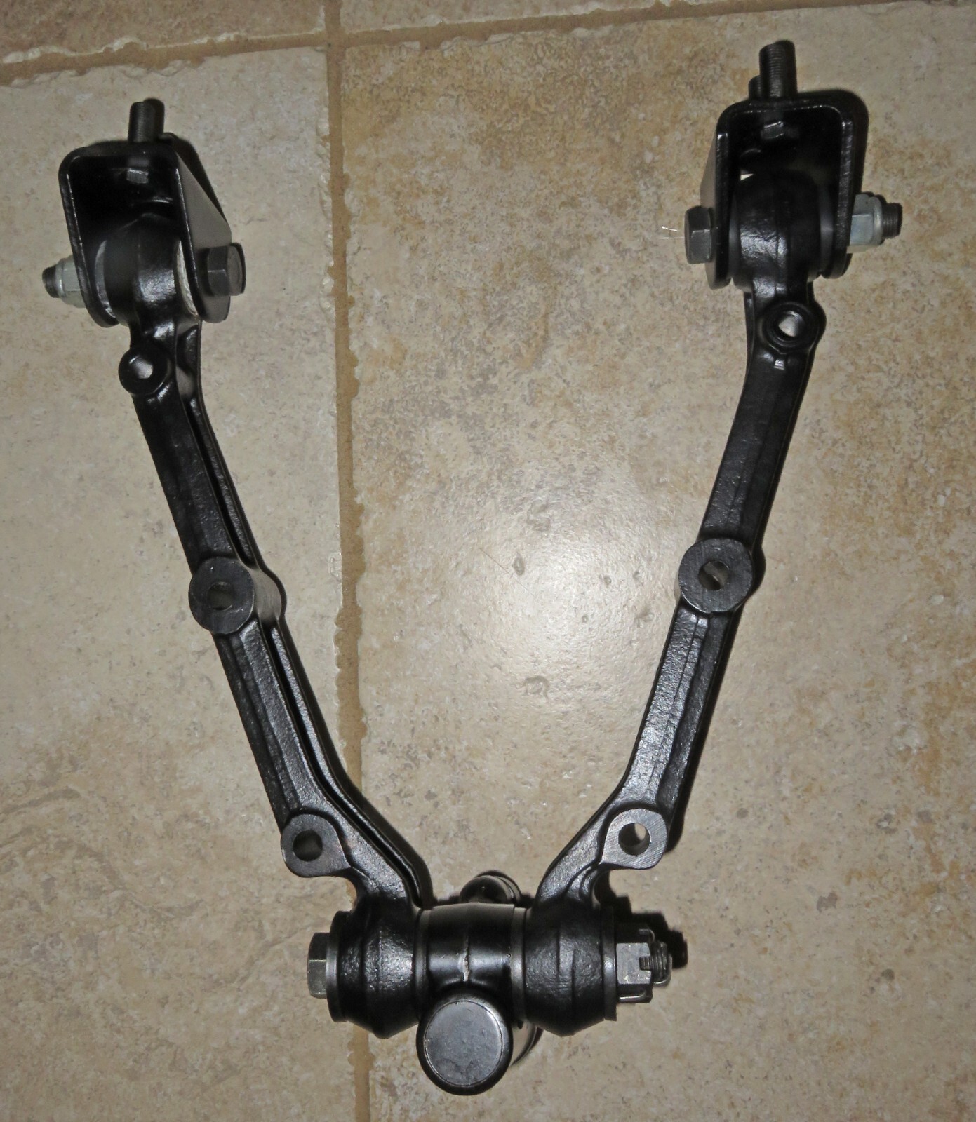 Triumph TR6 Wishbone A Arms Trunnions Brackets 307209 307210 142378 ...