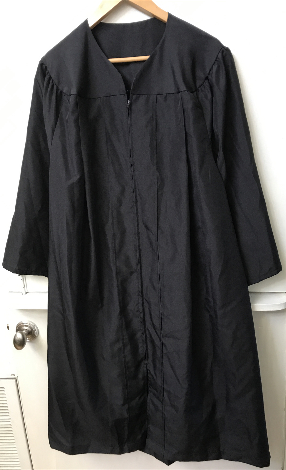 BLACK GRADUATION GOWN High School College Robe Front … - Gem