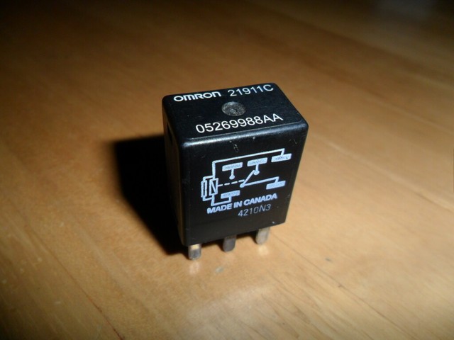Chrysler PT Cruiser 00-10 Omron Relay 21911c 05269988AA | Achetez sur eBay