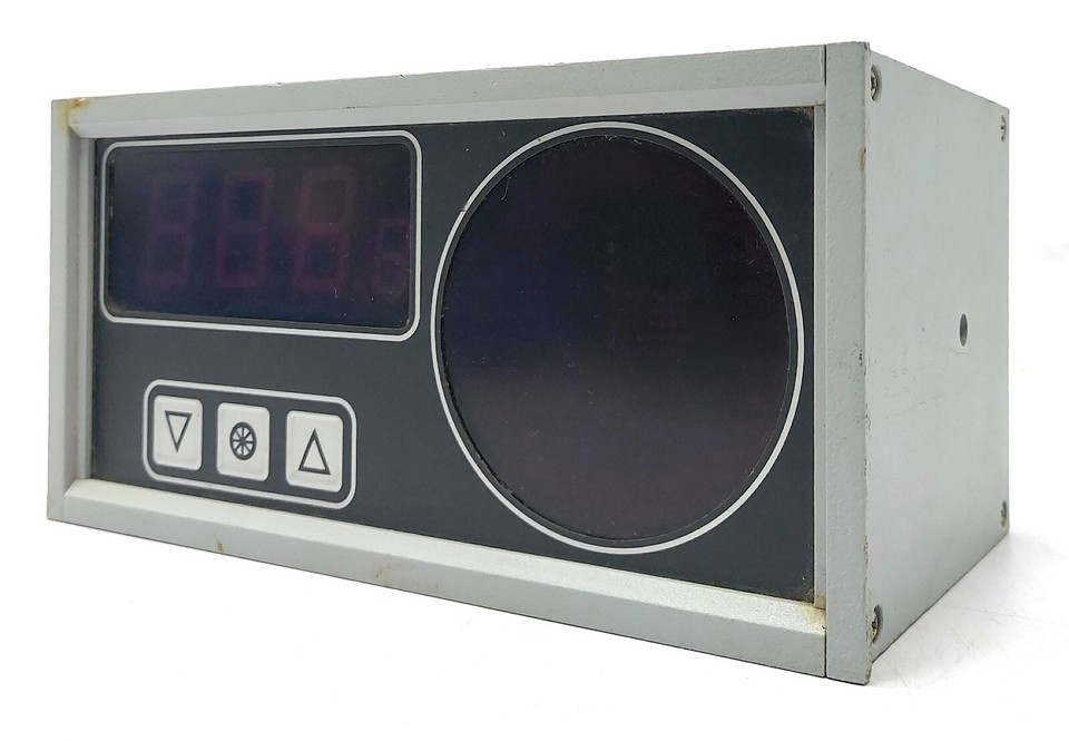 Scandinavian LR 40 AC LR40 Digital Gyro Repeater Norway 6161126366990 ...