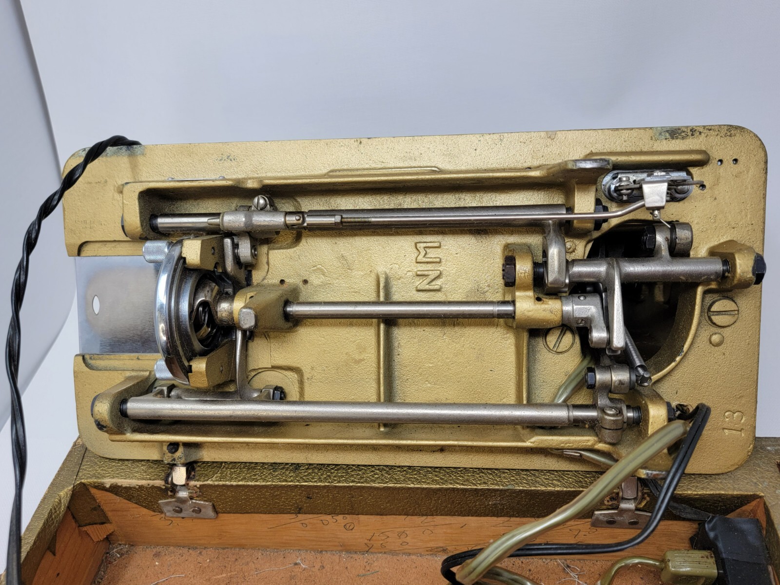 Gold 50 60's 555 Deluxe Dressmaker Model Sewing Machine (Japan) Edison ...