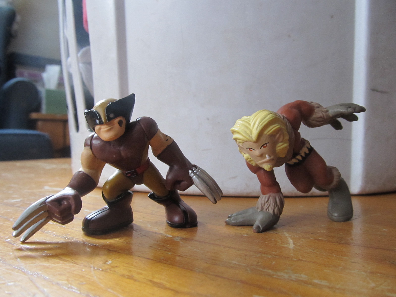 Marvel Super Hero Squad brown Wolverine and Sabertooth | eBay