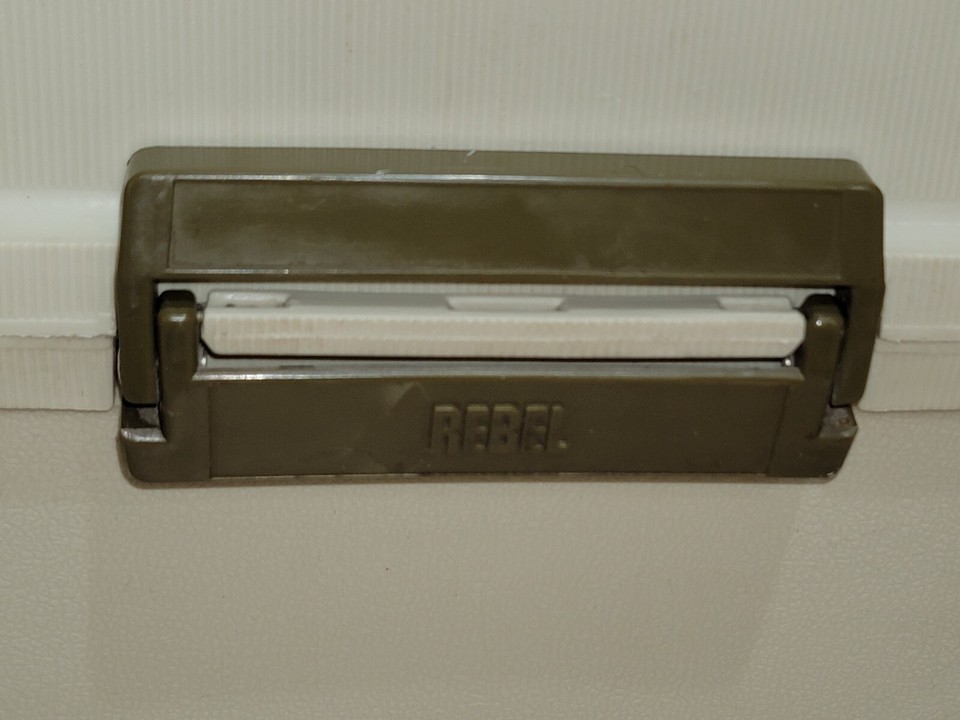Vintage Tackle Box Rebel 635 Hard Plastic 3 Tray Fishing Tackle Box | eBay