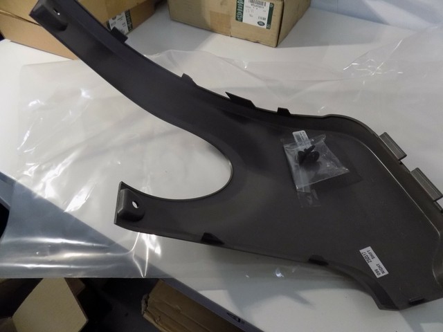 LR Range Rover Evoque L538 Rear Bumper Right Exhaust Cover LR026328 ...