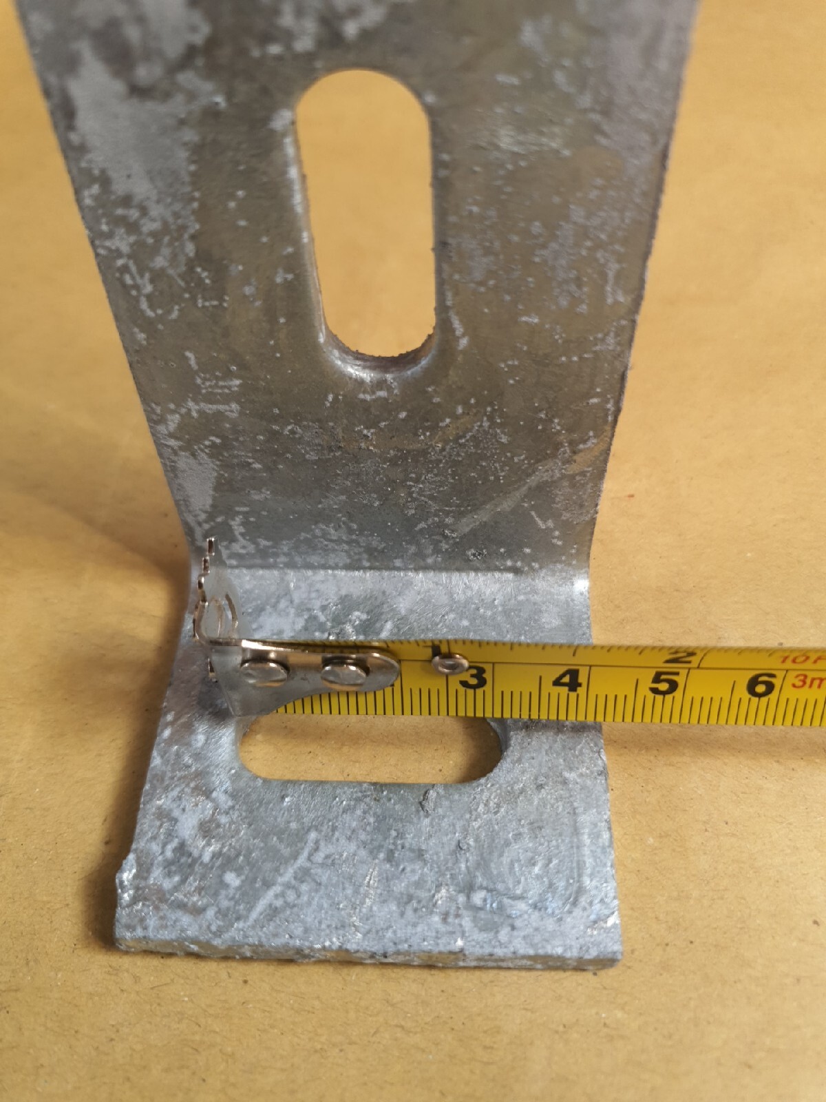 2 x 75 mm x 50x 50x 6 mm Galvanised angle unequal cleats fencing ...