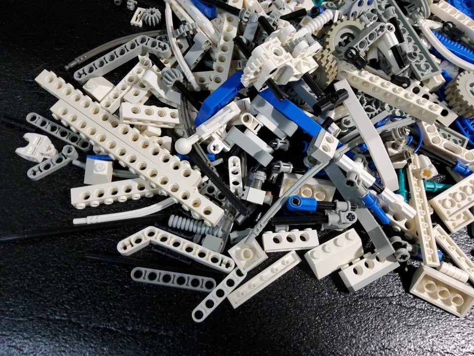 1LB LEGO TECHNIC Lot Star Wars Small Pins Axles Gears Connectors MISC ...