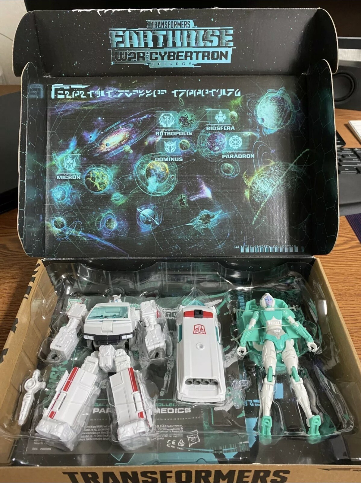 TRANSFORMERS War For Cybertron GALACTIC ODYSSEY PARADRON MEDICS RATCHET ...