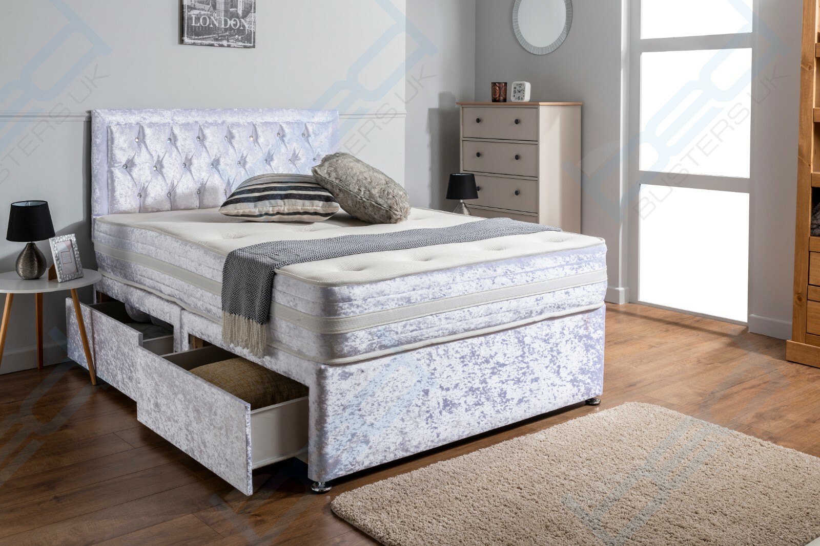 CRUSHED VELVET CHESTERFIELD DIVAN BED SET + MEMORY MATTRESS 4'6 Double ...