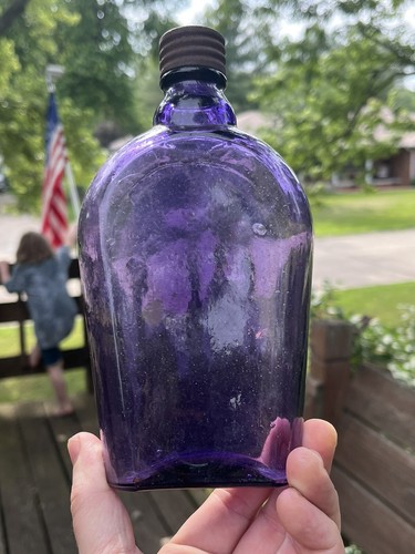 NICE AMETHYST COLORED COFFIN FLASK EARLY SCREW CAP PINT 1880'S ERA ...
